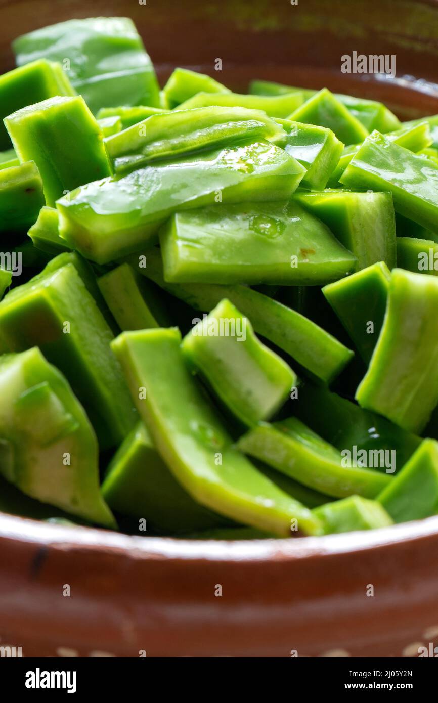 Fresh mexican nopal cactus Stock Photo - Alamy
