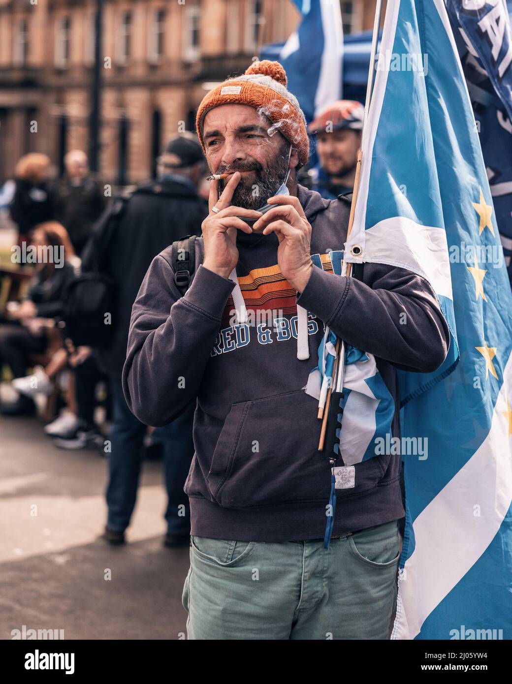 Man Holding Scottish Flag High Resolution Stock Photography and Images ...
