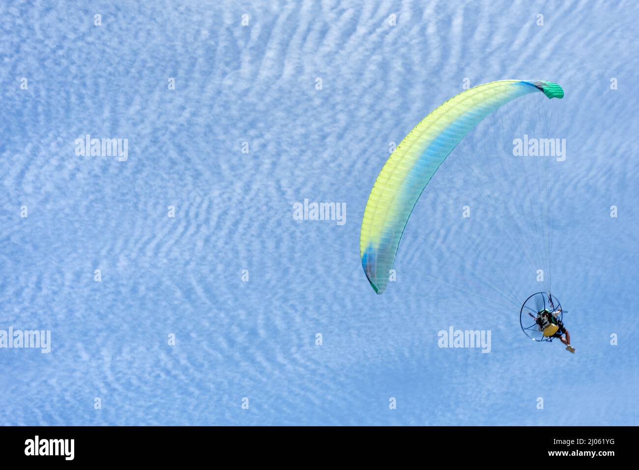 Wind powered fun hi-res stock photography and images - Alamy
