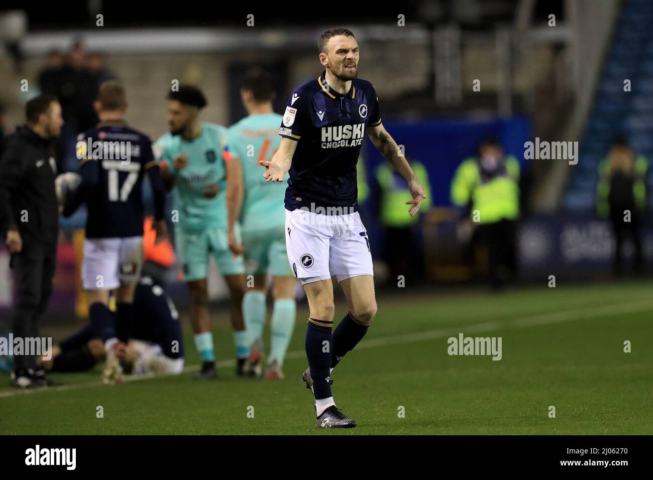 James linnington hi-res stock photography and images - Alamy