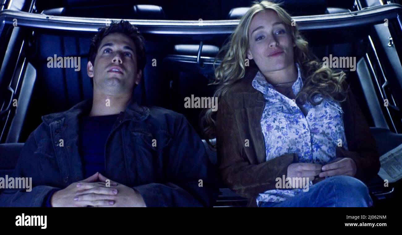 Coyote ugly 2000 piper perabo hi-res stock photography and images - Alamy