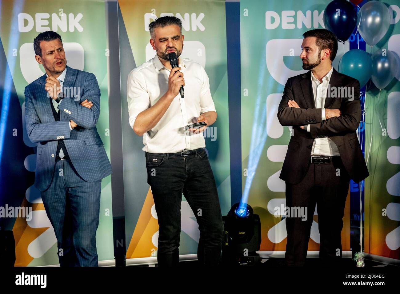 ROTTERDAM - DENK-lijsttrekker Farid Azarkan , Stephan van Baarle en ... ROTTERDAM - DENK-lijsttrekker Farid Azarkan , Stephan van Baarle en ...