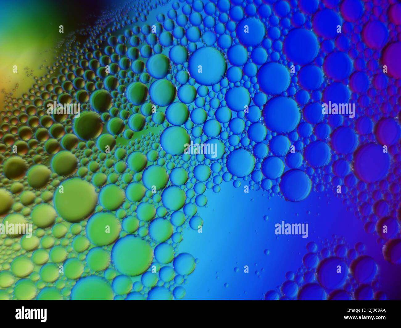oil in water Stock Photo - Alamy