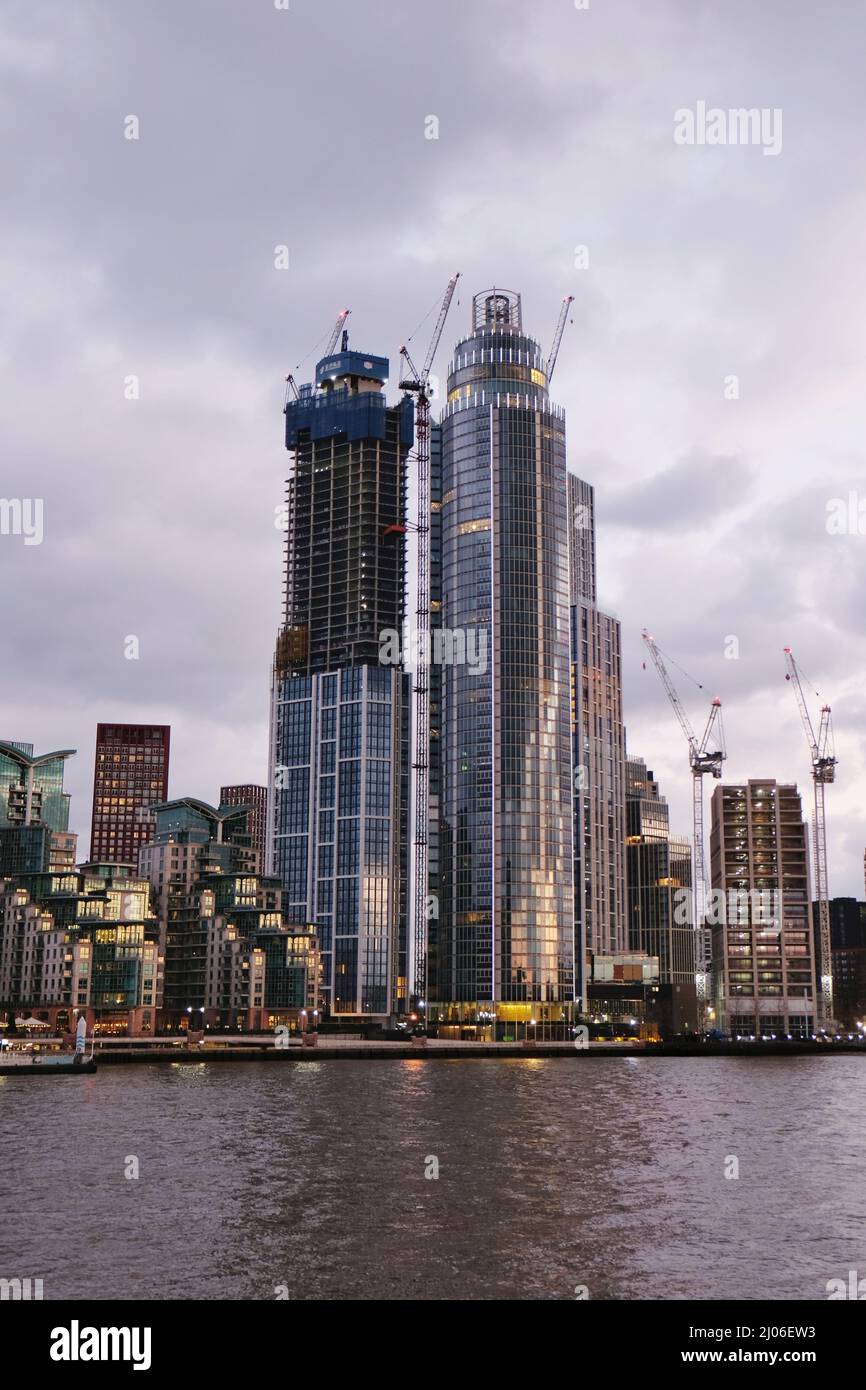 St George Wharf Tower and a new towerblock under construction at ...