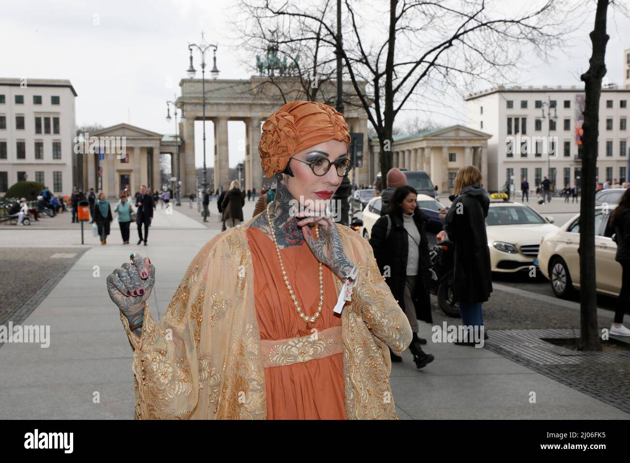 Sarah Settgast bei der Anja Gockel Fashion Show 'Weltgewand(t)' auf der ...