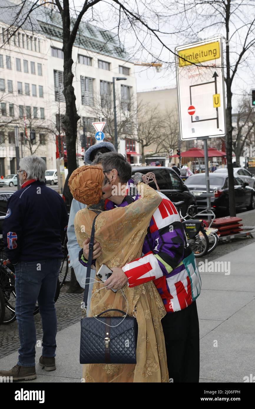 Sarah Settgast und Rolf Scheider bei der Anja Gockel Fashion Show ...