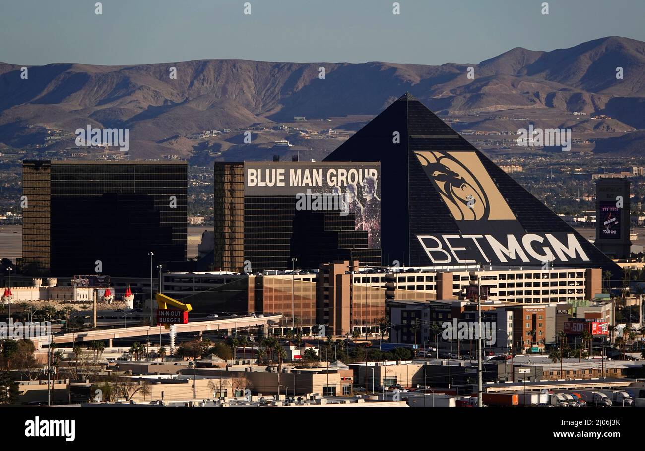 30 story pyramid hi-res stock photography and images - Alamy