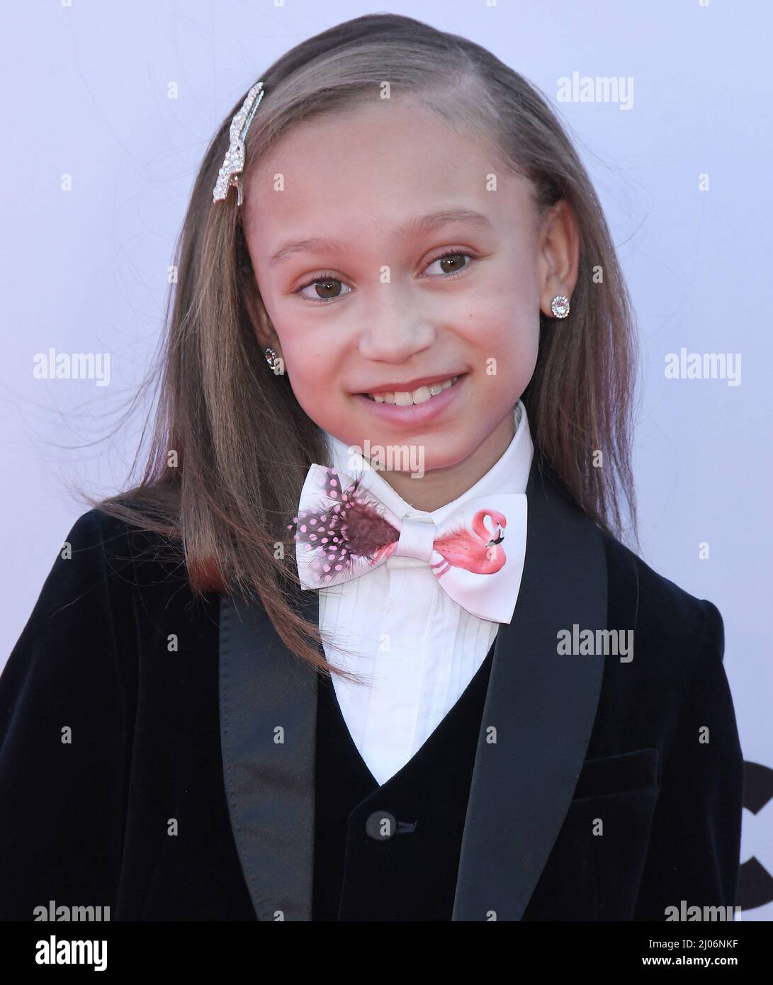 Mykal-Michelle Harris arrives at Disney's CHEAPER BY THE DOZEN World ...