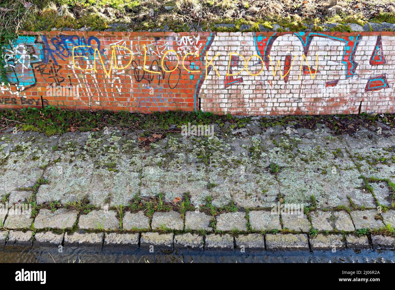 Ballarat Australia / Graffiti in old storm water drain saying End ...
