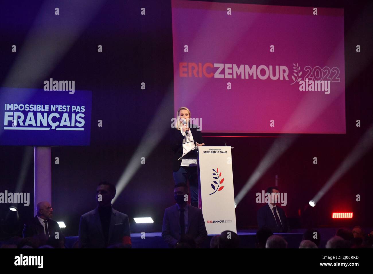 Meeting de Marion Marechal a Saint .de Blanc departement 45.Photo by ...