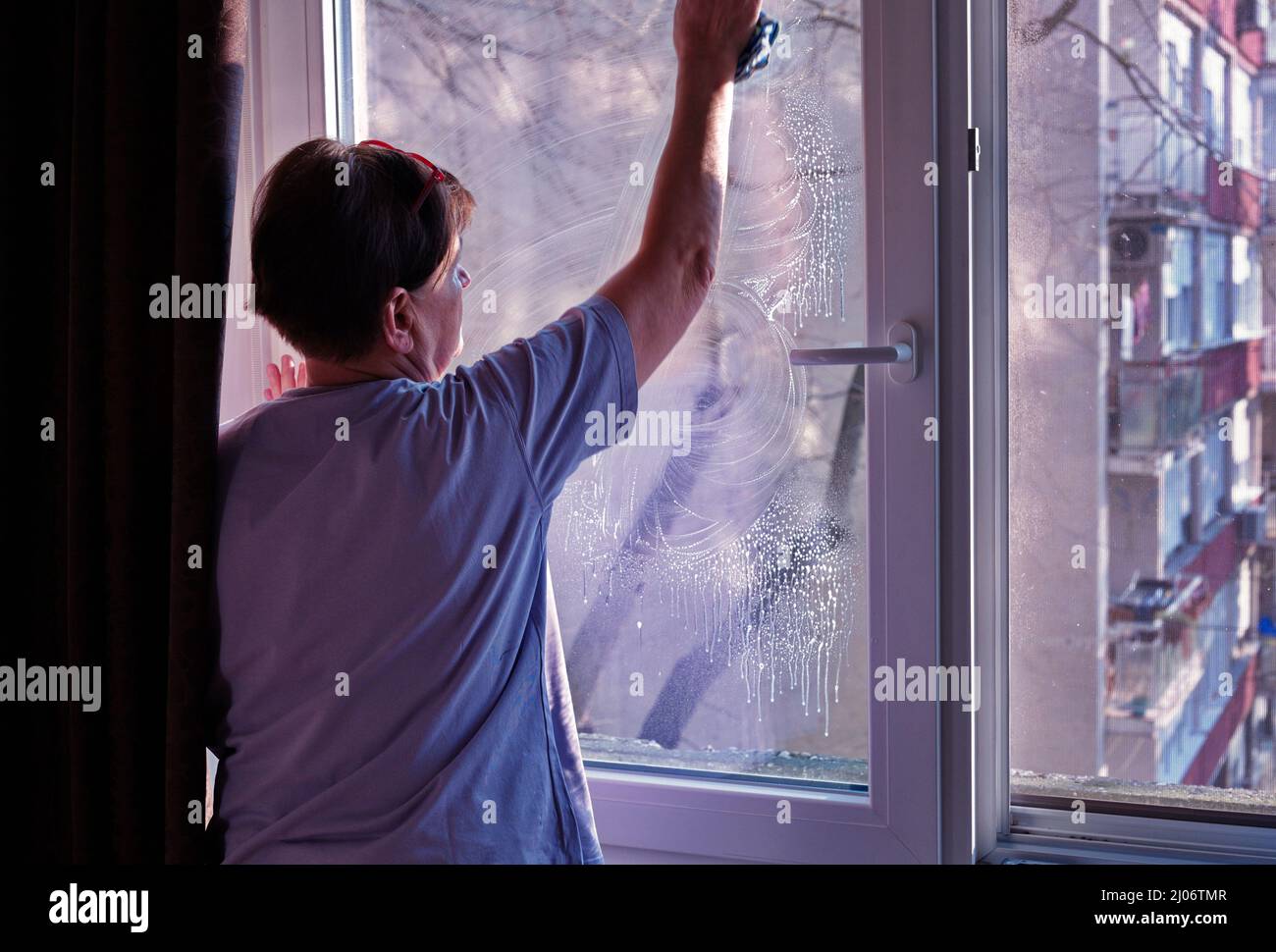 Windows cleaning service housewife hi-res stock photography and images ...