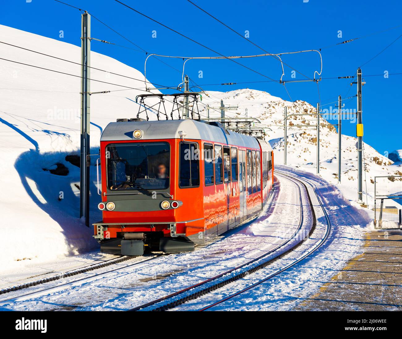 Oberland swiss train winter hi-res stock photography and images - Alamy
