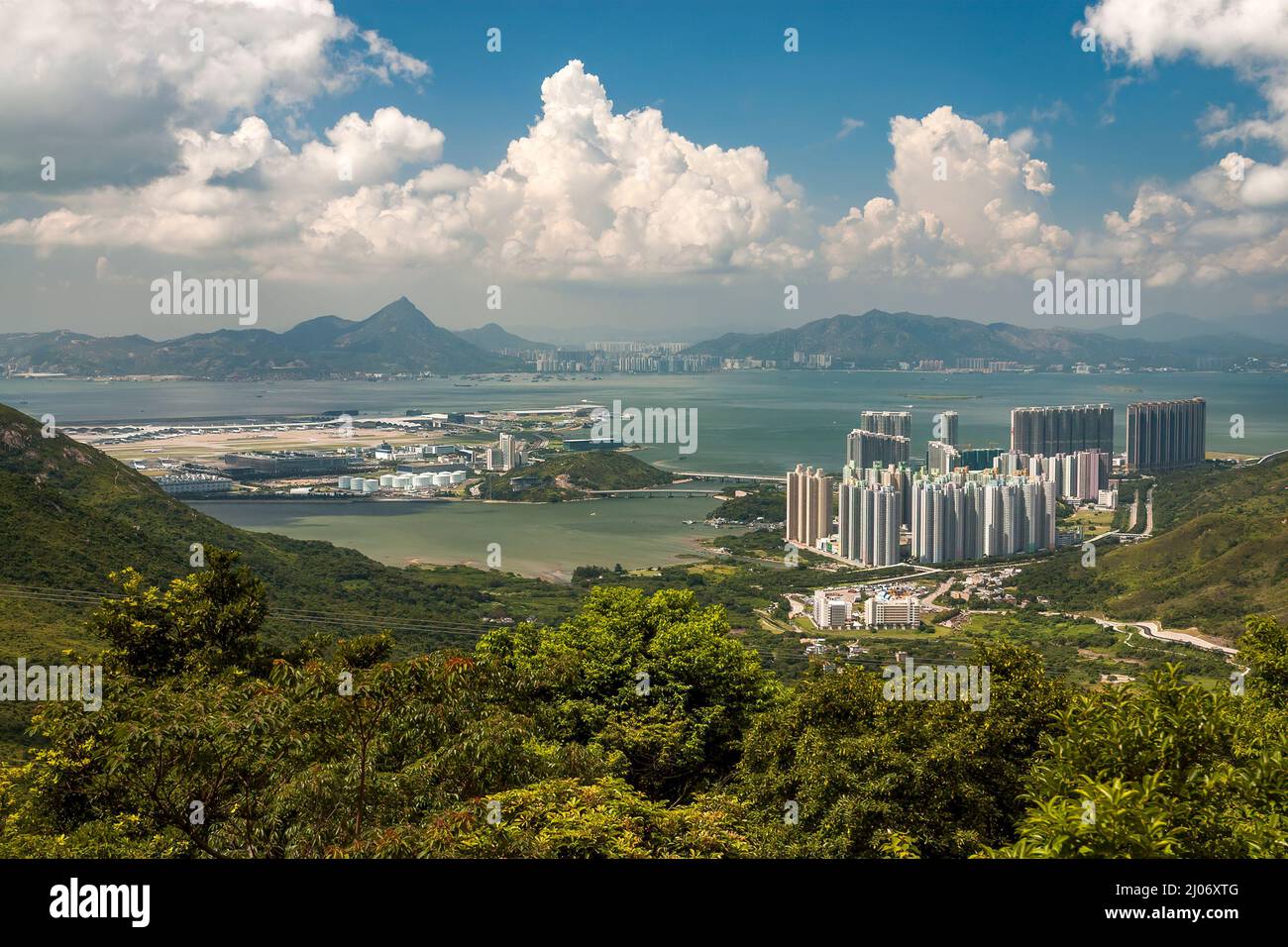 Hong Kong International Airport (Chek Lap Kok) and the town of Tung ...