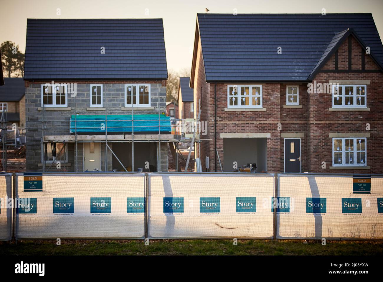 Construction story hi-res stock photography and images - Alamy