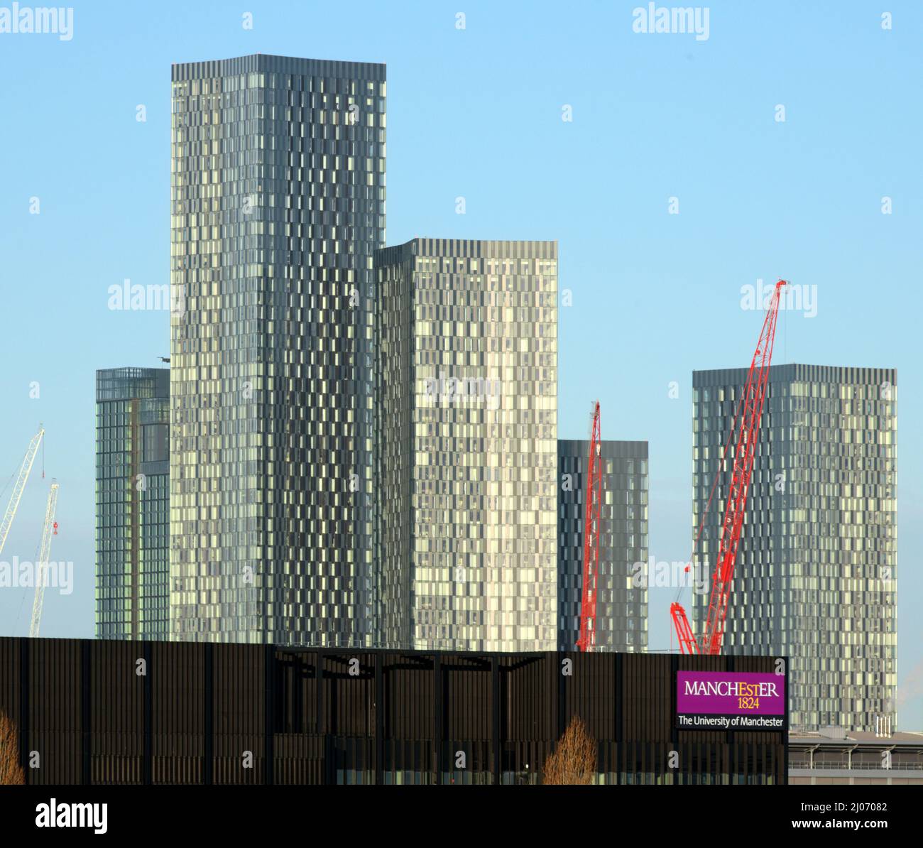 Manchester skyscrapers 2022 hi-res stock photography and images - Alamy