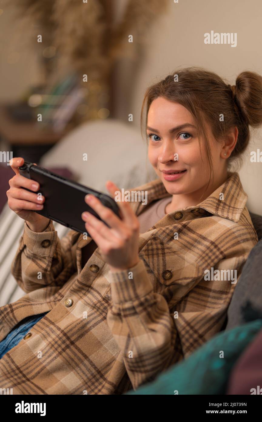 Teenage girl console gaming hi-res stock photography and images - Alamy