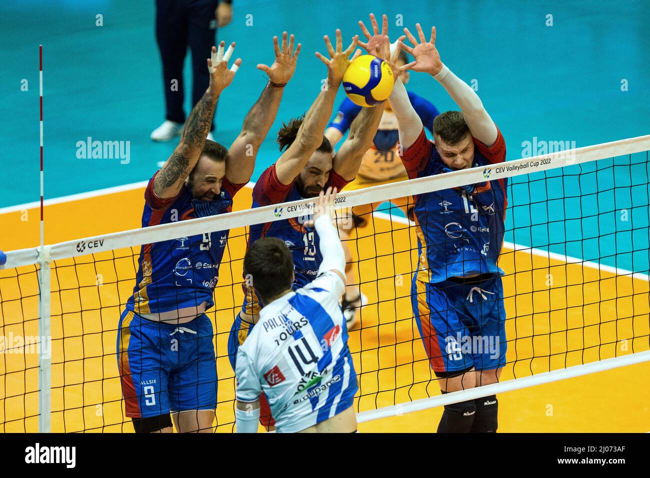 Volley ball luciano palonsky hi-res stock photography and images - Alamy