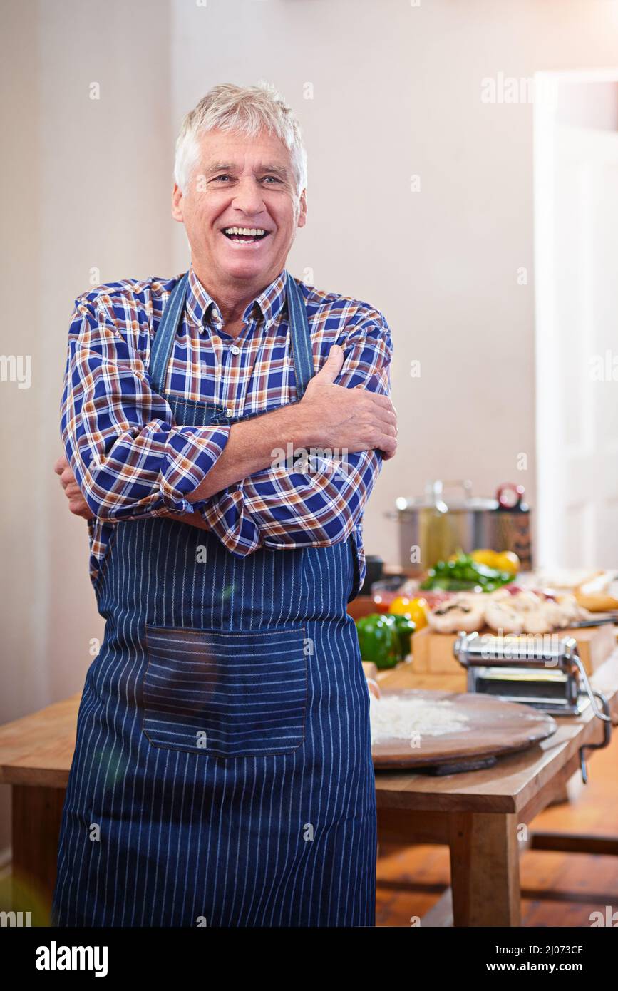 Handy man smiling in front of house hi-res stock photography and images ...