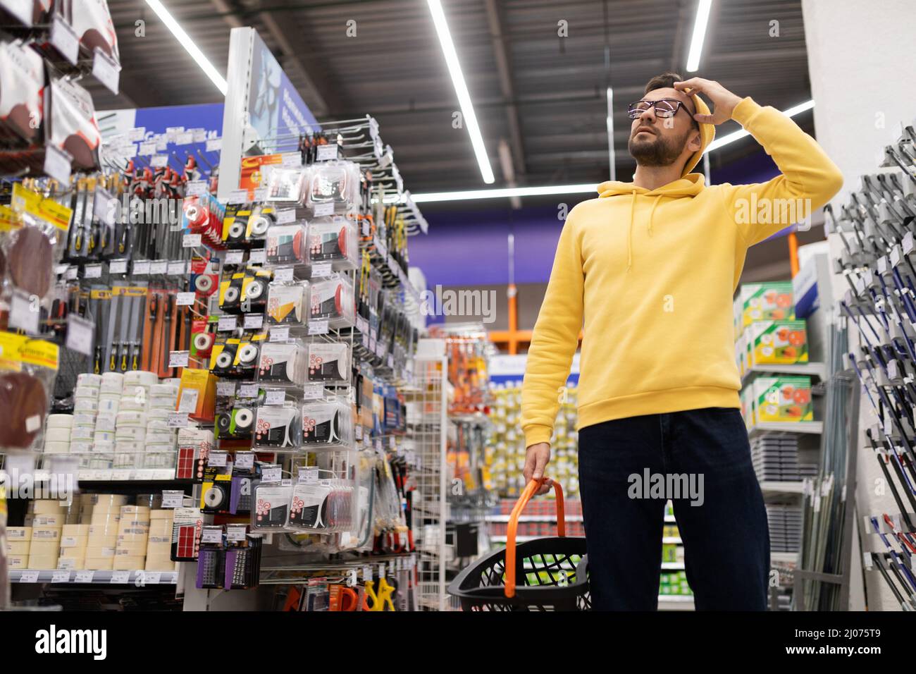 African hardware store hi-res stock photography and images - Alamy