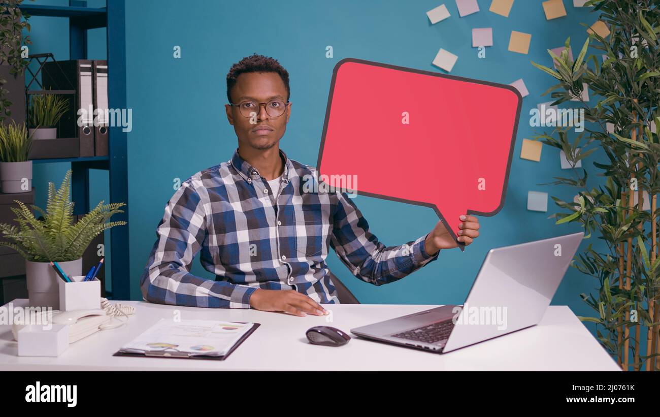 Cartoon laptop computer speech bubble hi-res stock photography and ...