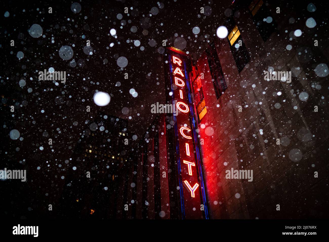Radiocity hi-res stock photography and images - Alamy