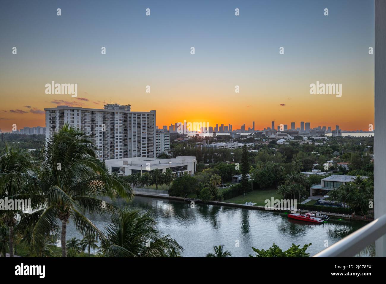 Views of the beautiful, warm, cityscape of Miami, Florida Stock Photo ...