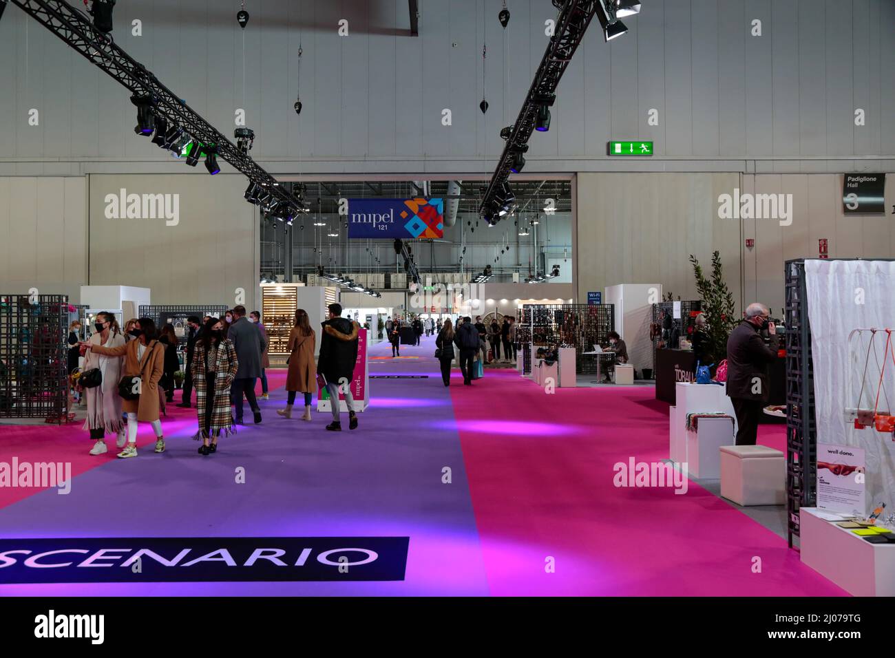 Micam mipel milan fashion fair hi-res stock photography and images - Alamy
