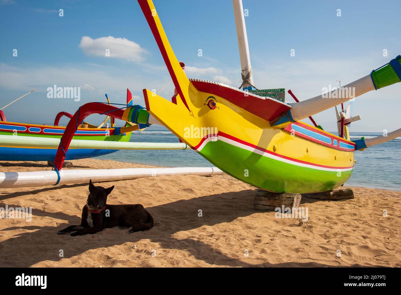Bali beach boats hi-res stock photography and images - Alamy