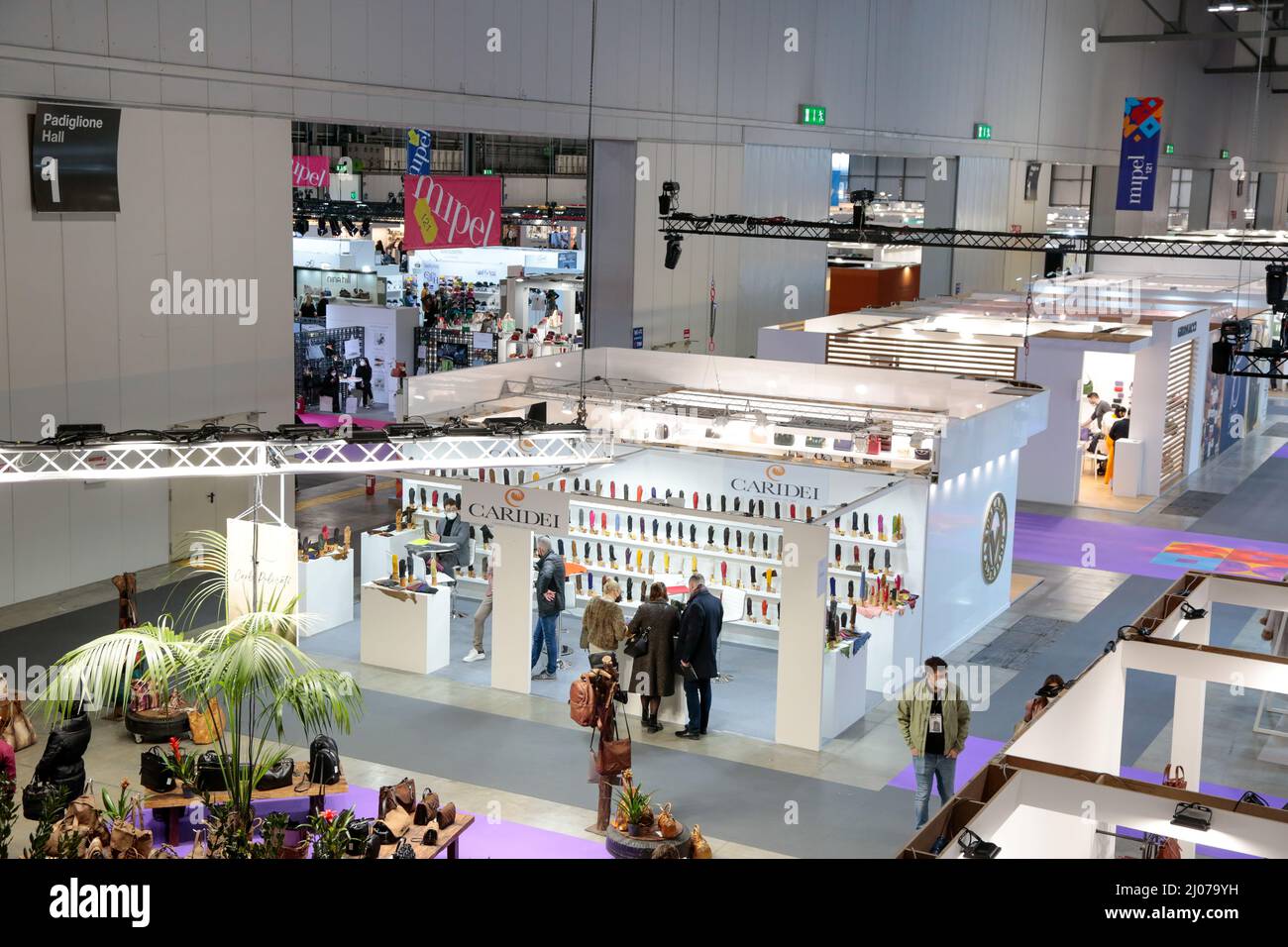 Micam mipel milan fashion fair hi-res stock photography and images - Alamy