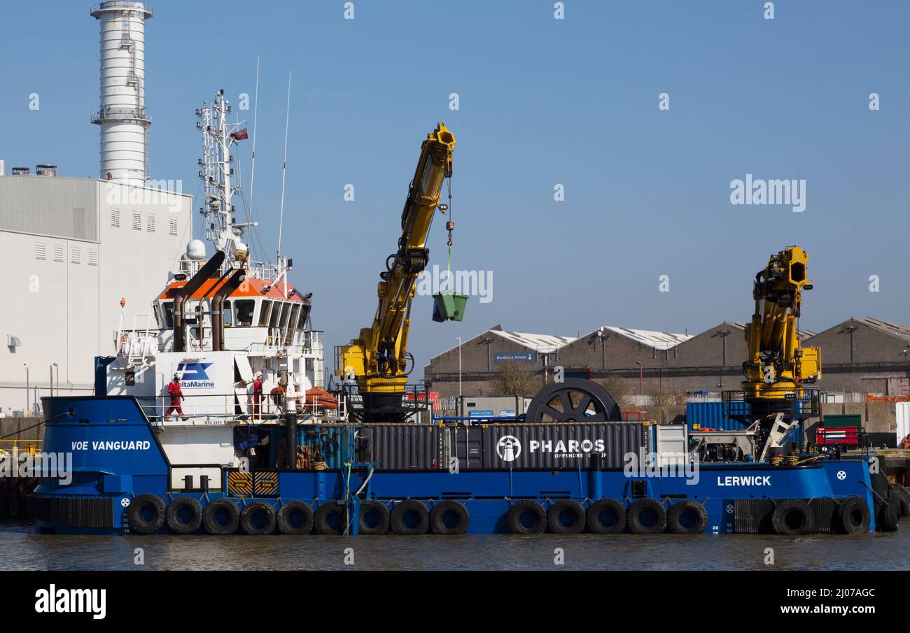 Voe Vanguard ship tug offshore service vessel, River Yare quayside ...