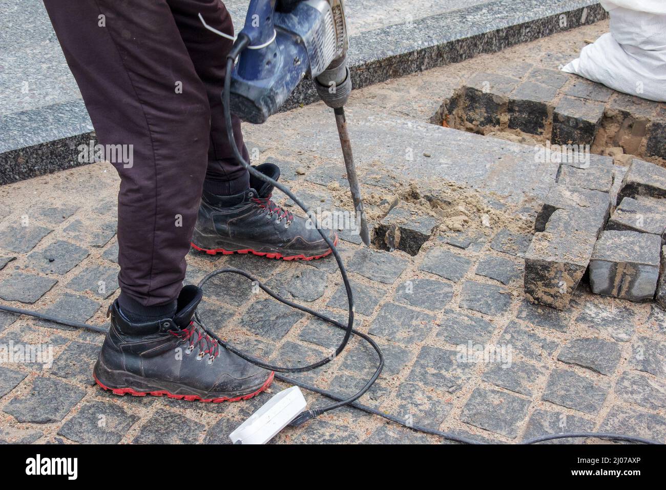 Jackhammer construction worker hi-res stock photography and images - Alamy