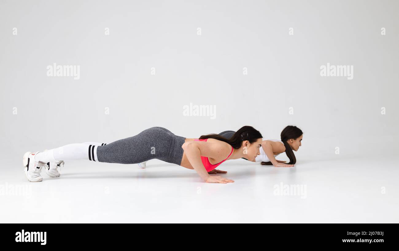 Doing push up exercise hi-res stock photography and images - Alamy