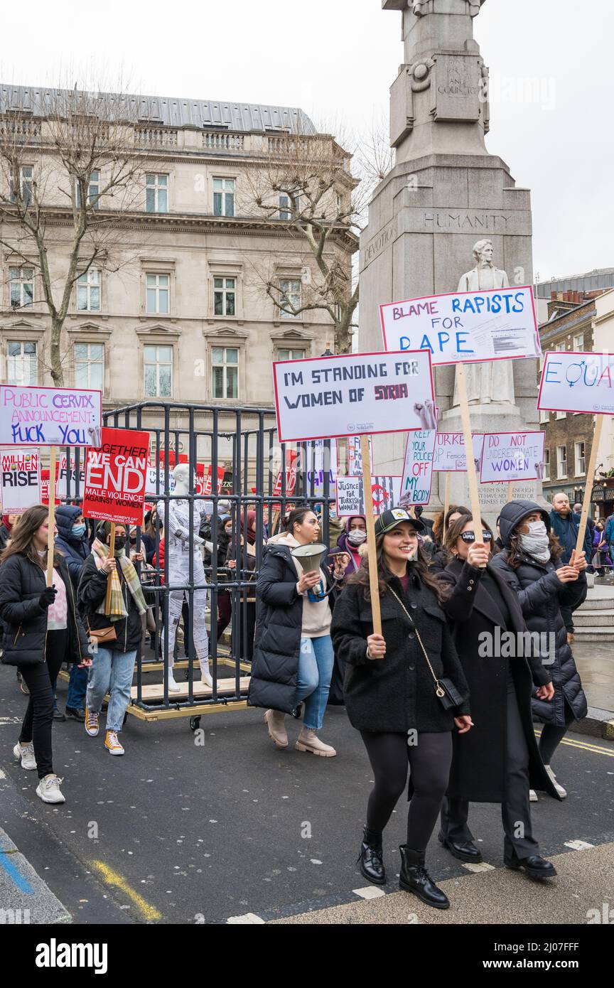 Women protesters of the Million Women Rise campaign against male ...