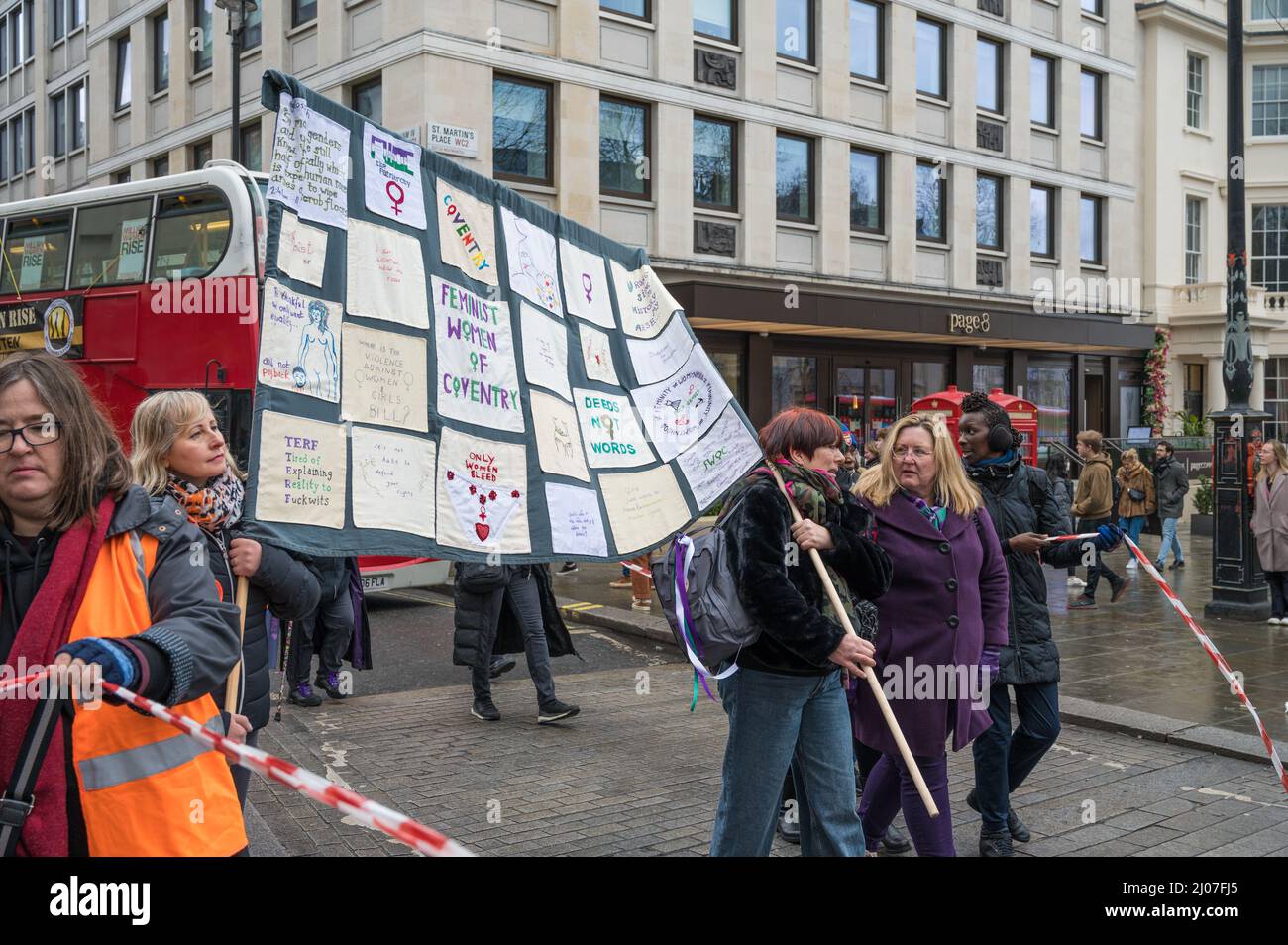 Women protesters of the Million Women Rise campaign against male ...