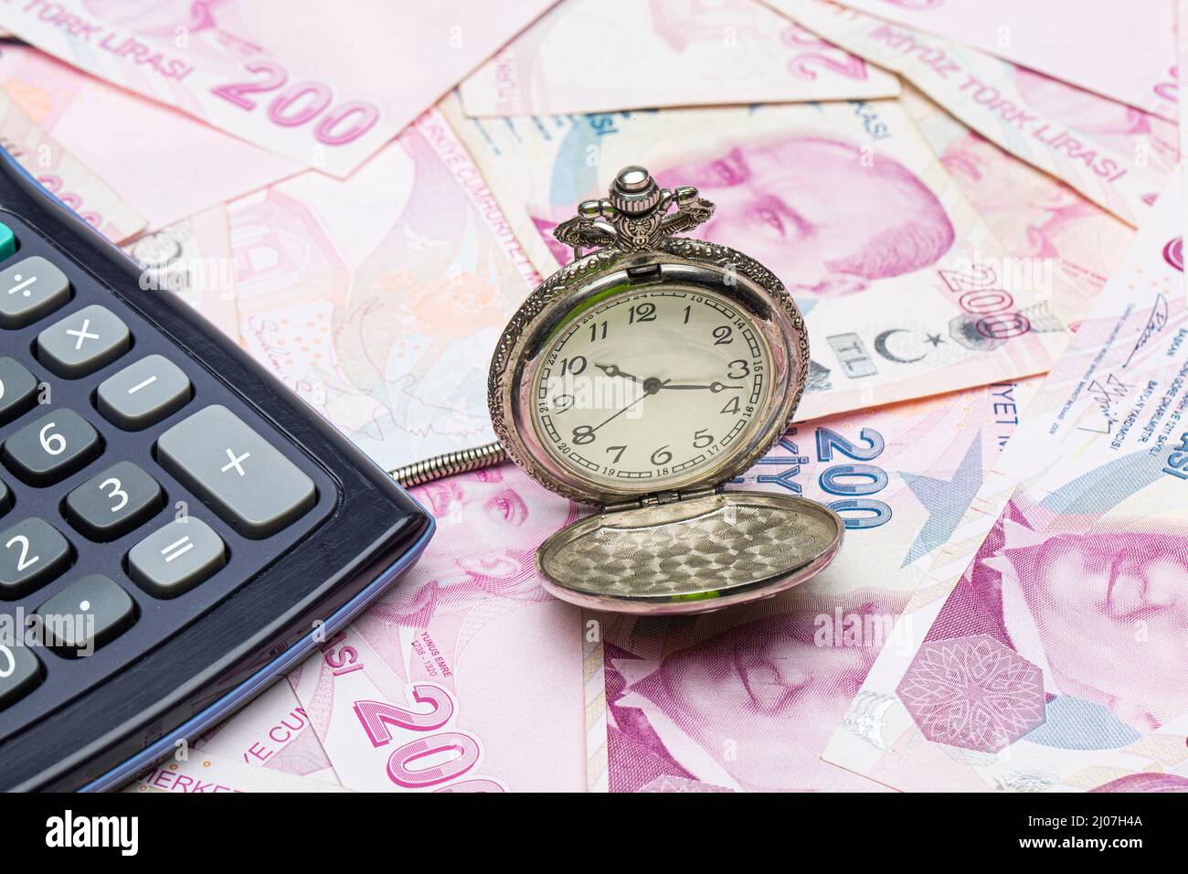 Turkish lira 200 TL counting and calculation. Hour and turkish liras ...