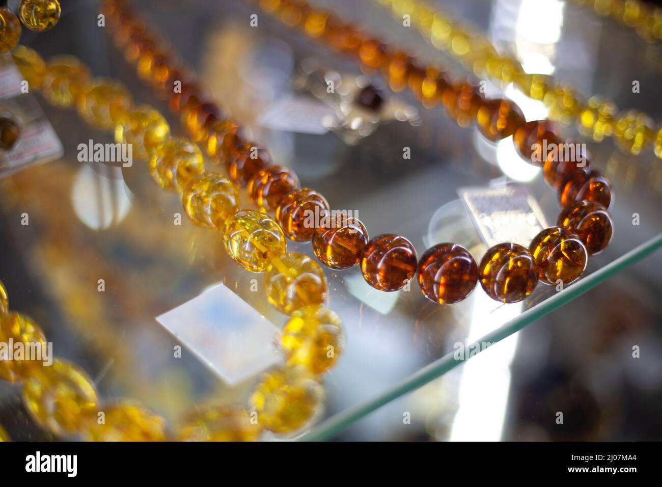 Amber jewellery stall hi-res stock photography and images - Alamy