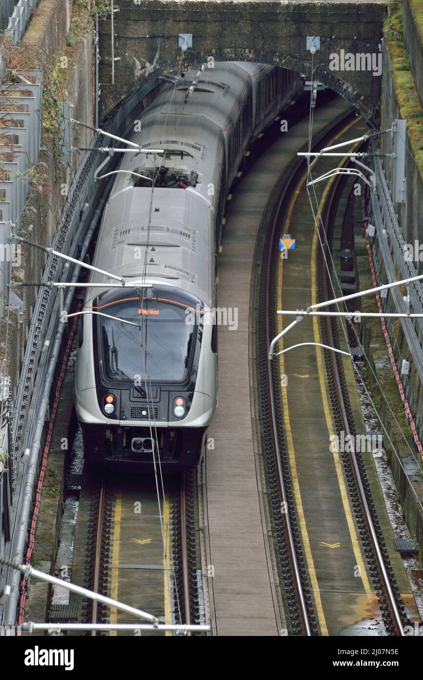 Eastbound Elizabeth Line (Crossrail) Class 345 train entering the ...