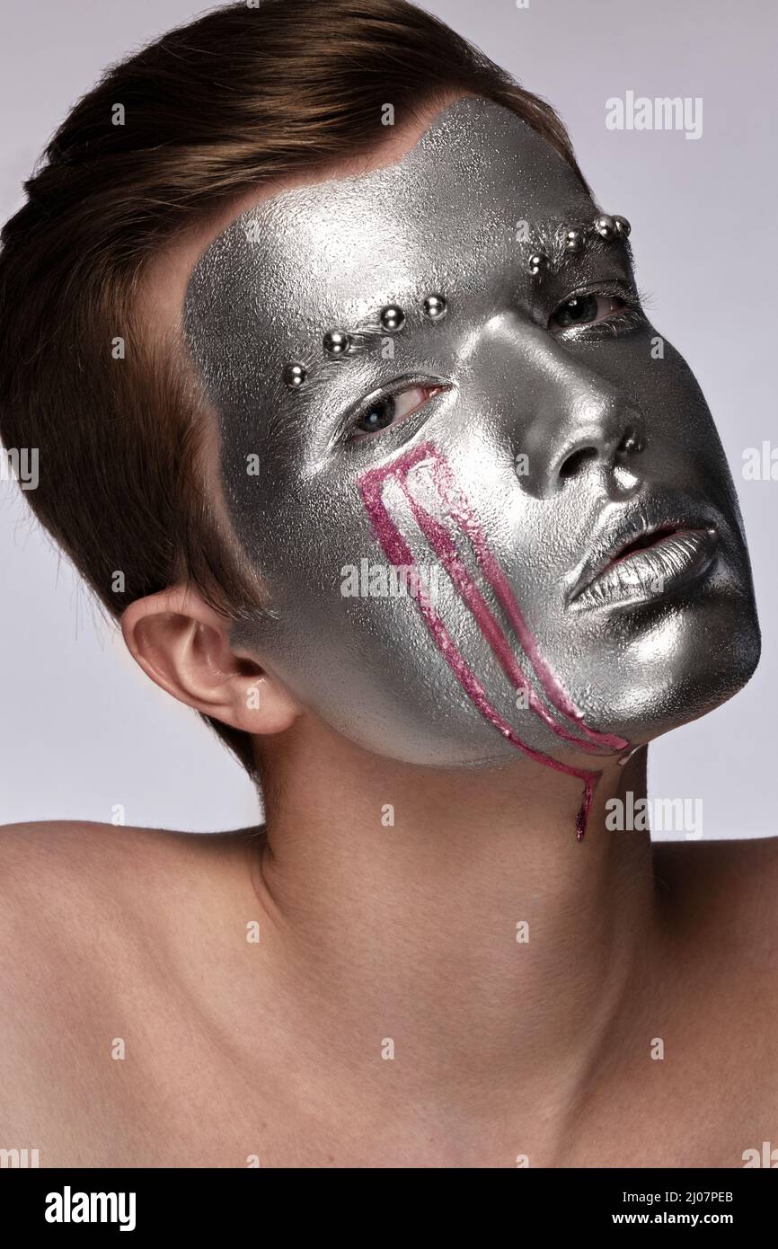Silver face paint hi-res stock photography and images - Alamy