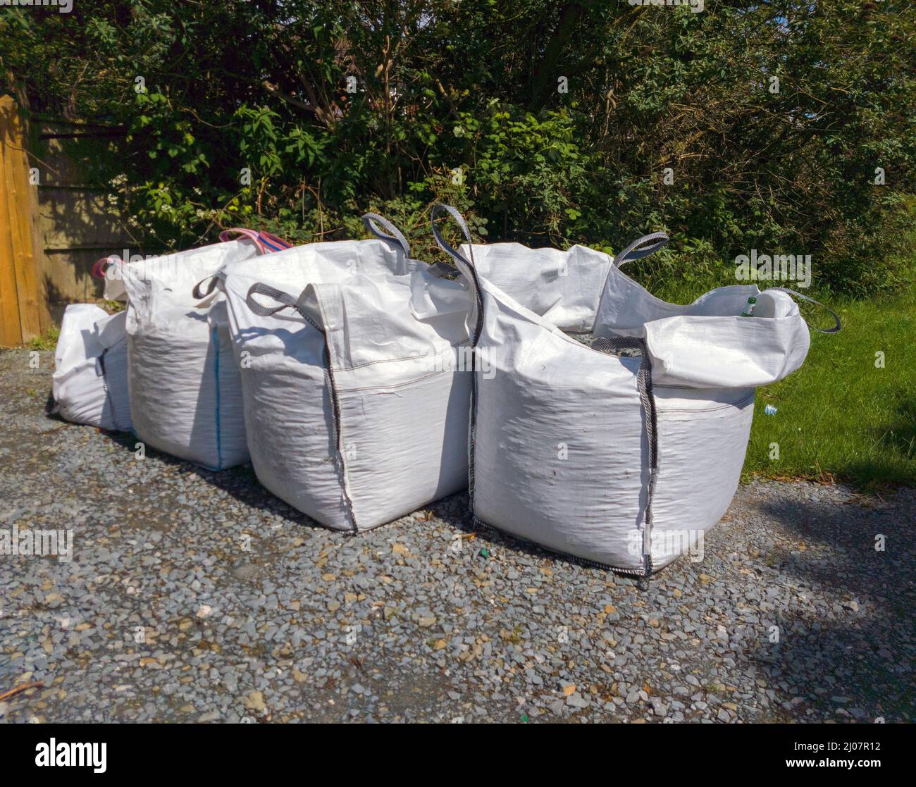 Builders bags hi-res stock photography and images - Alamy