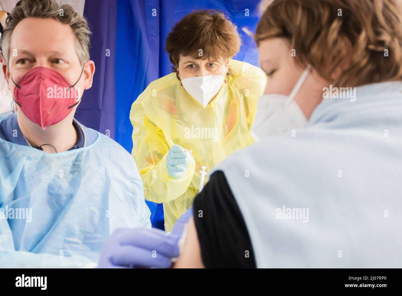 German federal ministry of health hi-res stock photography and images ...