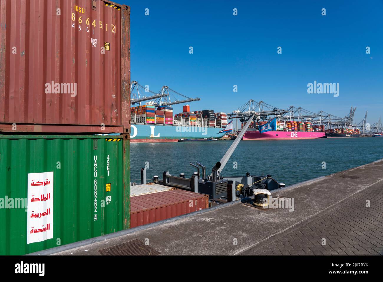 The seaport of Rotterdam, Maasvlakte, Hutchinson ECT Delta Terminal ...