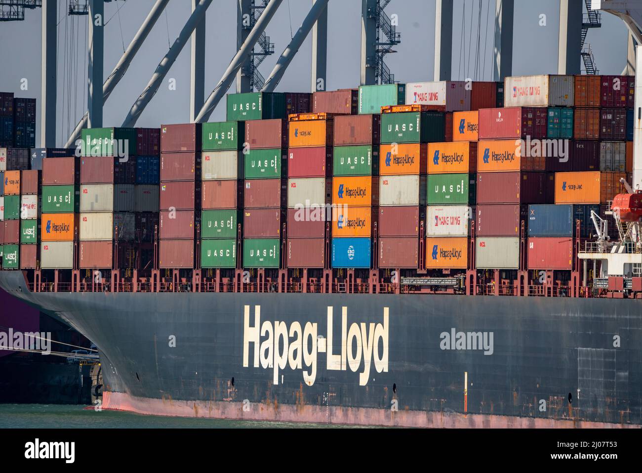 The seaport of Rotterdam, Maasvlakte, Hutchinson ECT Delta Terminal ...