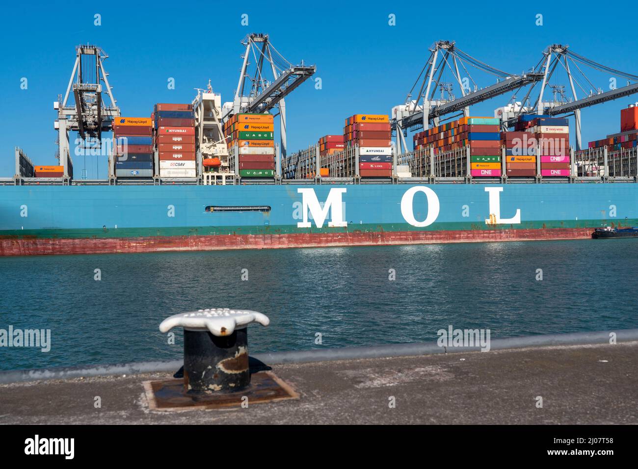 The seaport of Rotterdam, Maasvlakte, Hutchinson ECT Delta Terminal ...