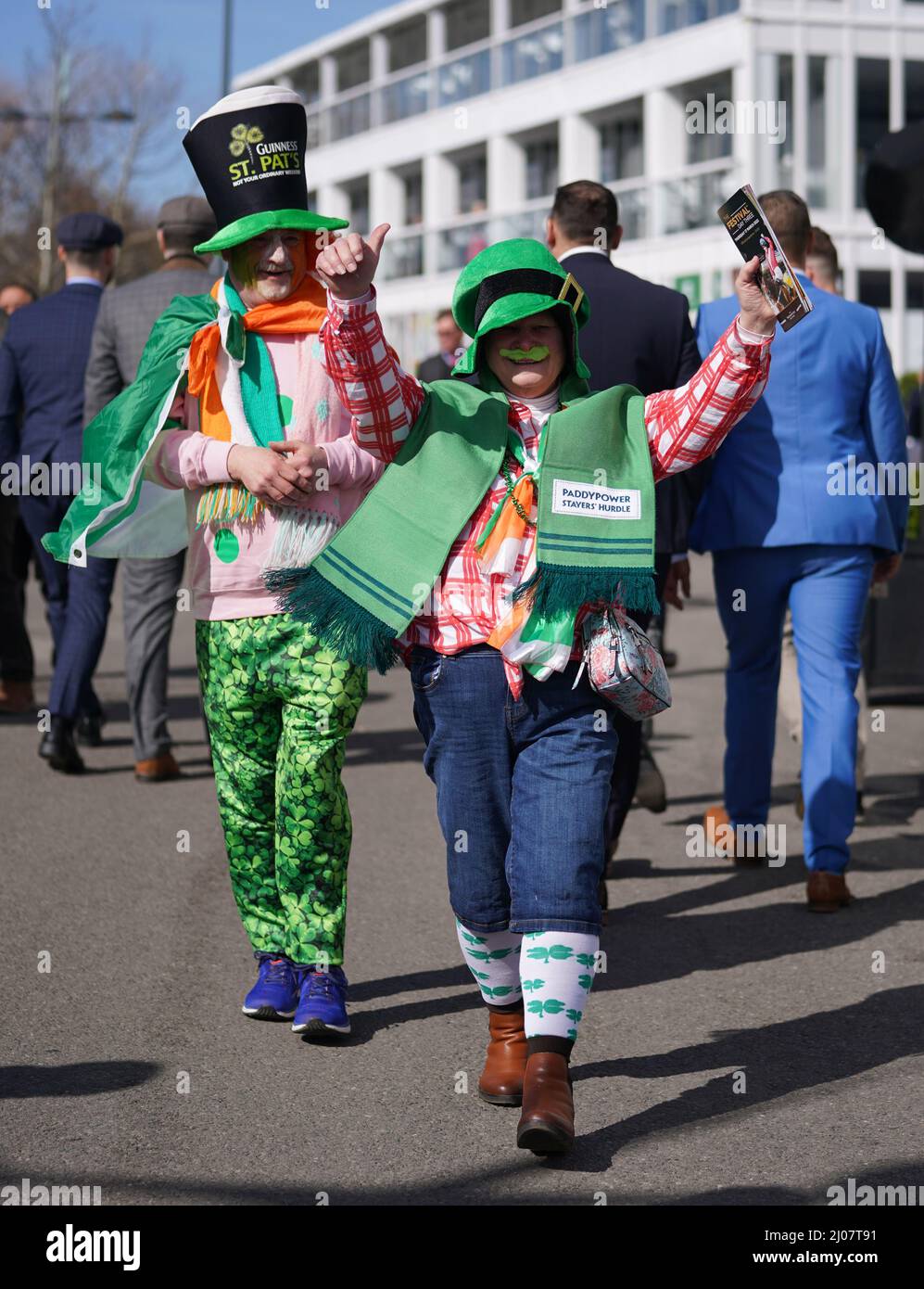 Cheltenham st patricks day day 2022 hi-res stock photography and images ...