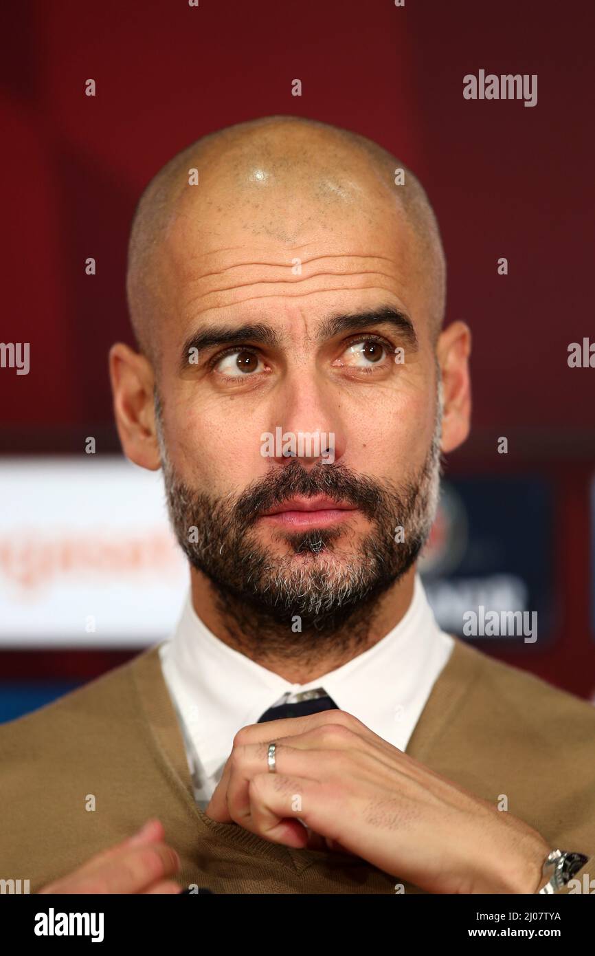 Trainer Coach Pep Josep Guardiola FC Bayern MŸnchen Munich FC Bayern ...