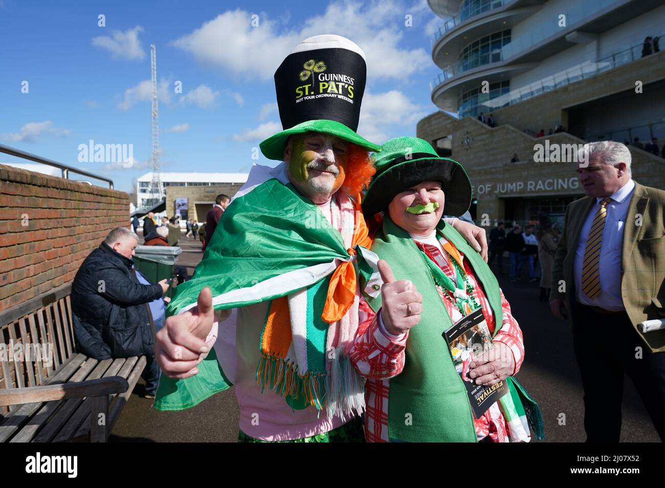 Cheltenham st patricks day day 2022 hi-res stock photography and images ...