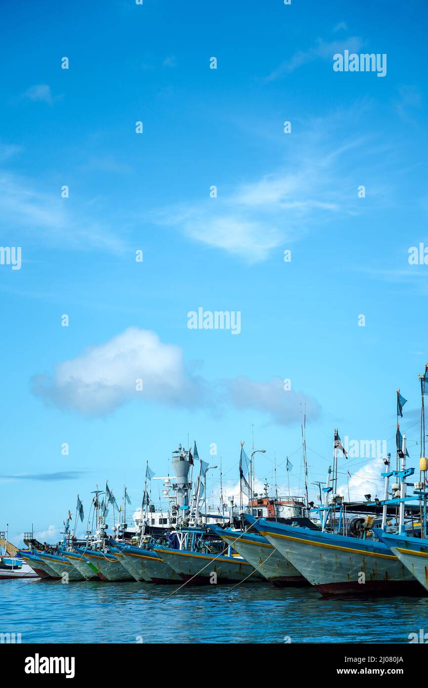 Indonesian Traditional Ship Stock Photo - Alamy