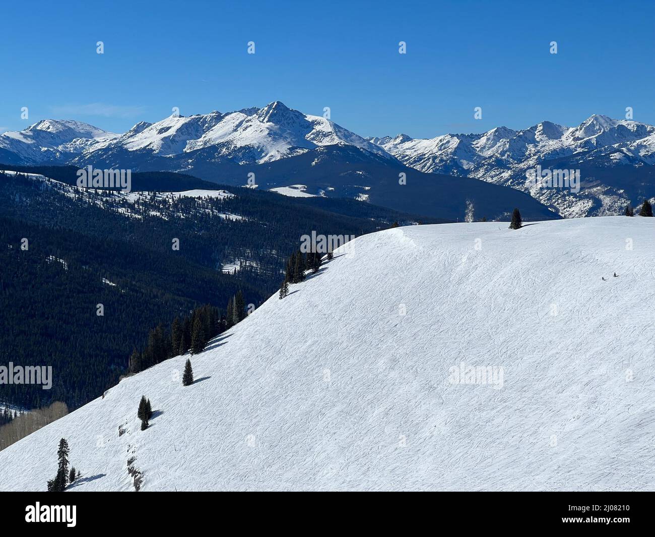 Mountains range and amazing winter landscape in Vail Ski Resort in ...