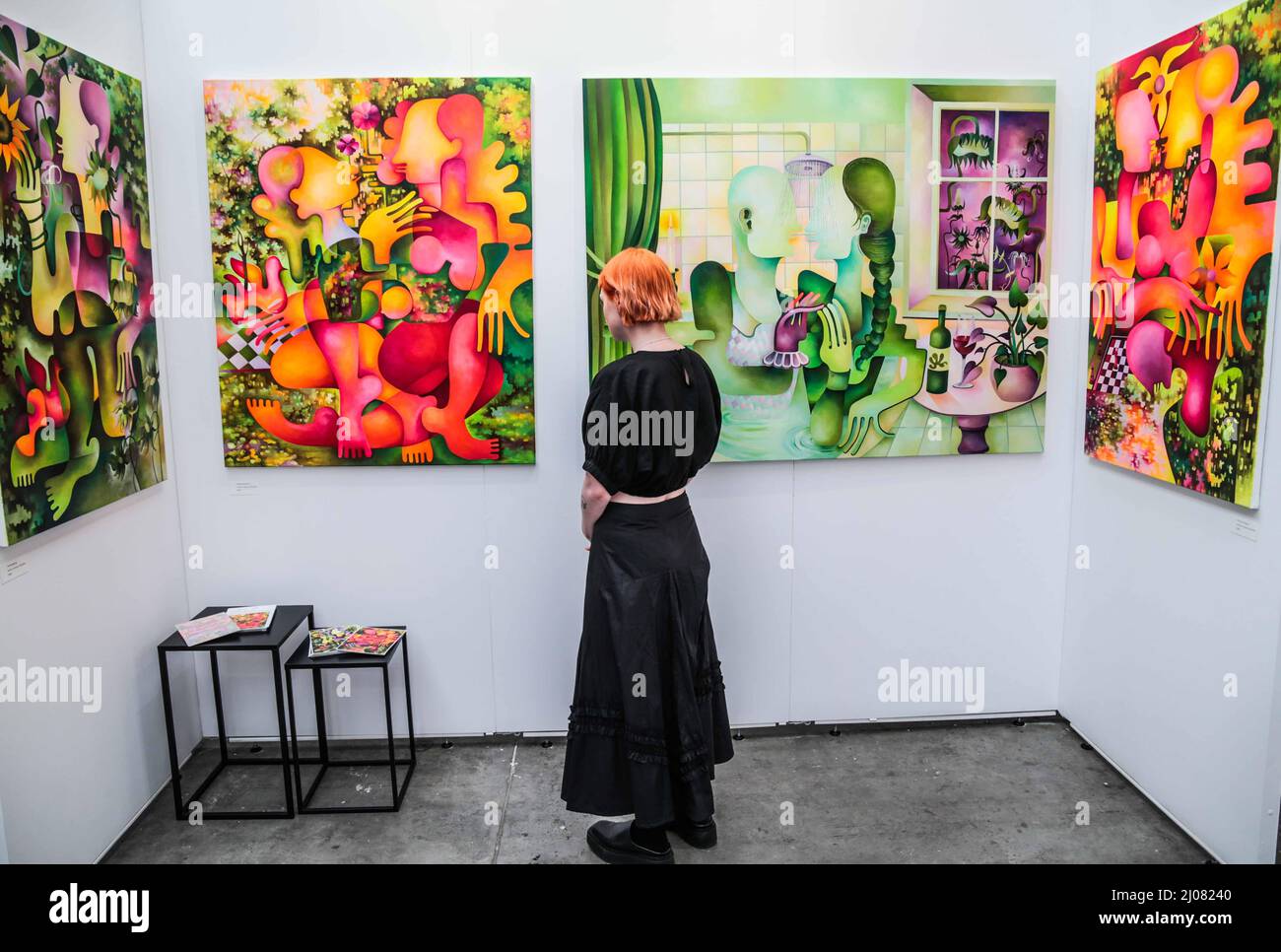 London UK 17 March 2022 Celine Ali The chess Players (L) The other art ...
