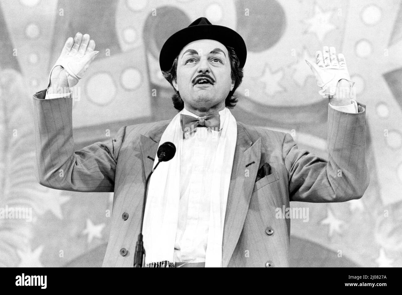 Peter rice 1986 hi-res stock photography and images - Alamy